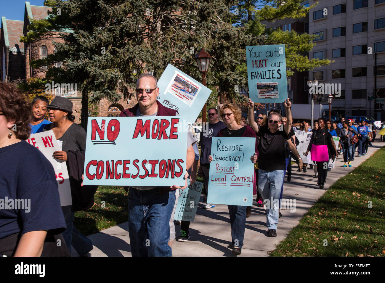 School workers hi-res stock photography and images - Alamy