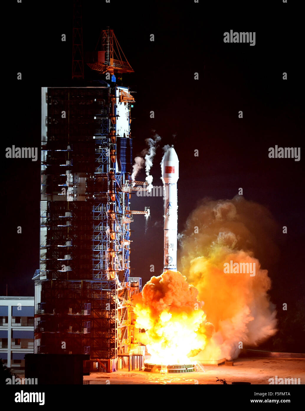 Long march 3b launch hi-res stock photography and images - Alamy