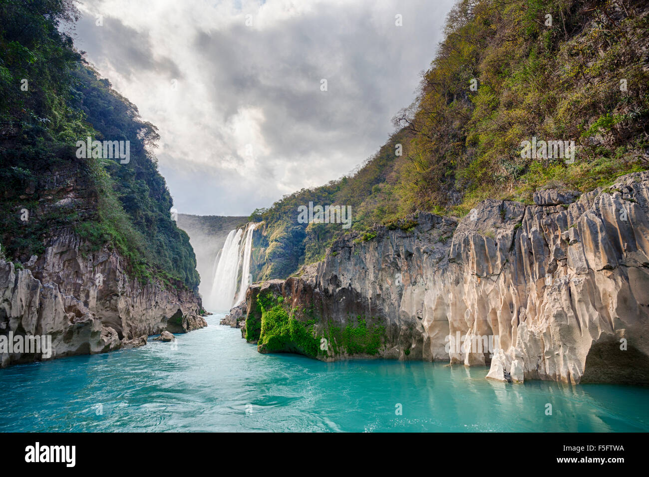 Tamul Waterfall High Resolution Stock Photography and Images - Alamy
