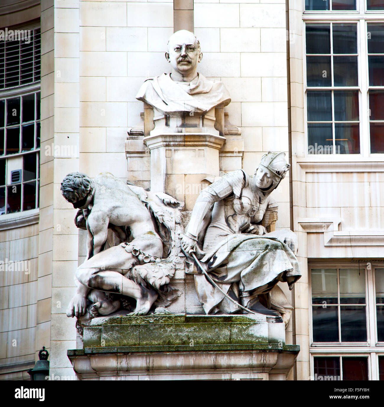 marble and statue in old city of london england Stock Photo - Alamy