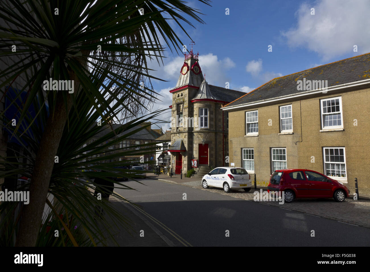 marazion town hall Stock Photo - Alamy