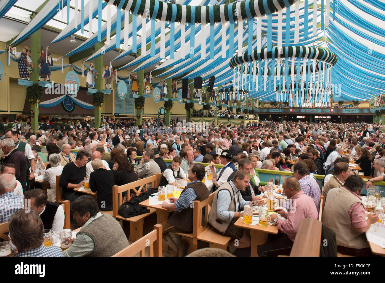 Oktoberfest hi-res stock photography and images - Alamy