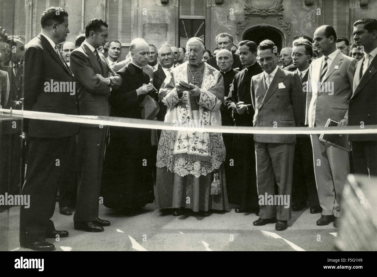 Inauguration of new building hi-res stock photography and images - Alamy