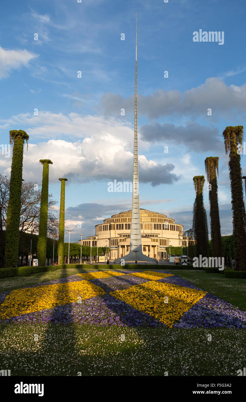 Iglica wroclaw monument hi-res stock photography and images - Alamy