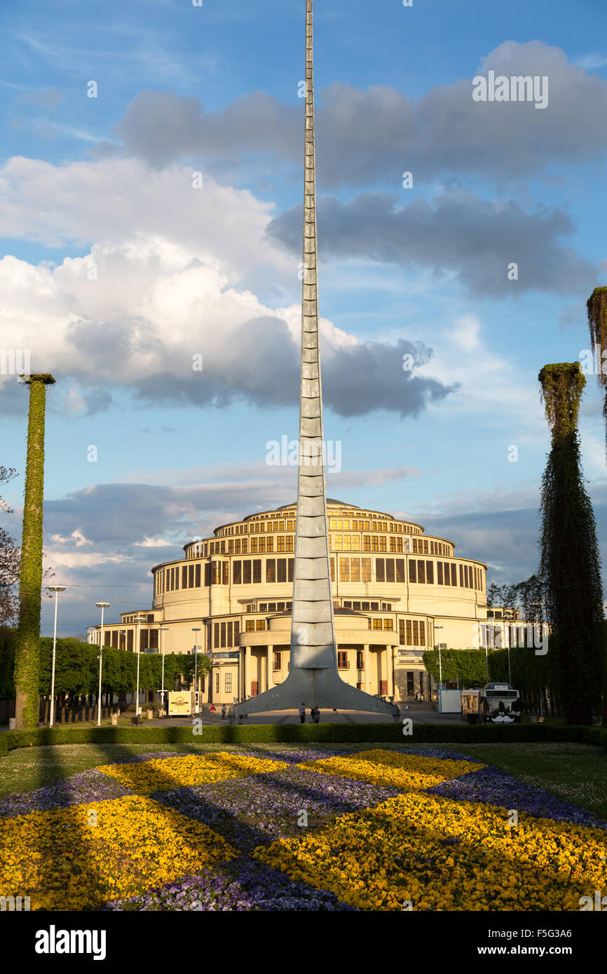 Iglica wroclaw monument hi-res stock photography and images - Alamy