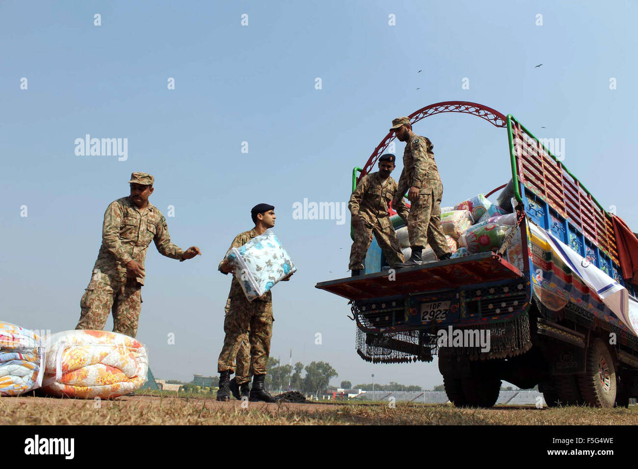 Hit soldiers hi-res stock photography and images - Alamy
