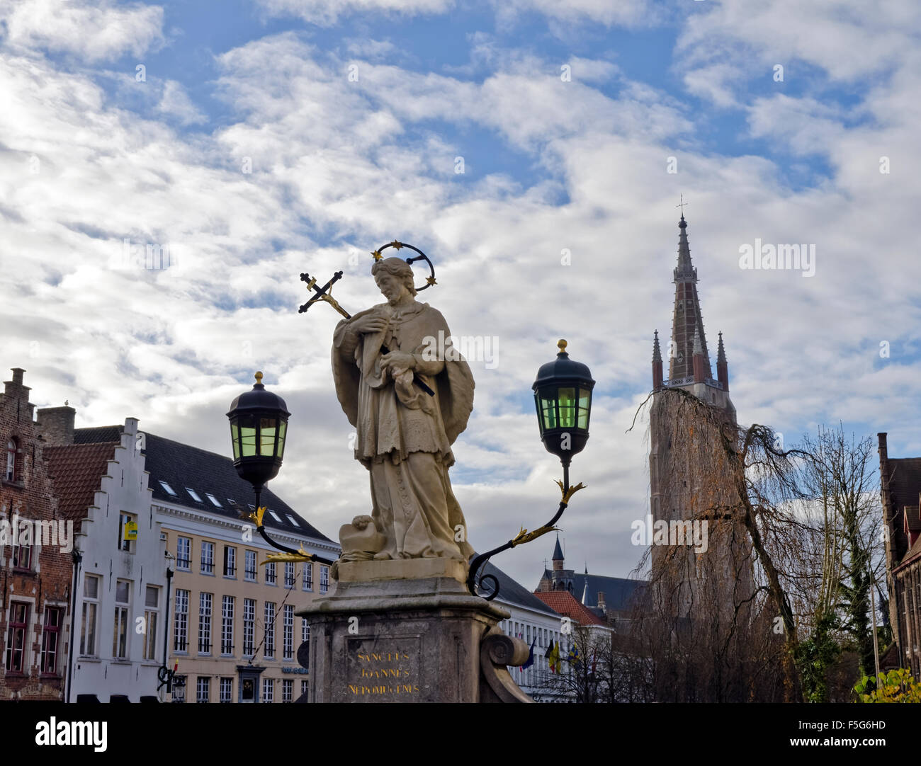 Statue bruges cathedral hi-res stock photography and images - Alamy