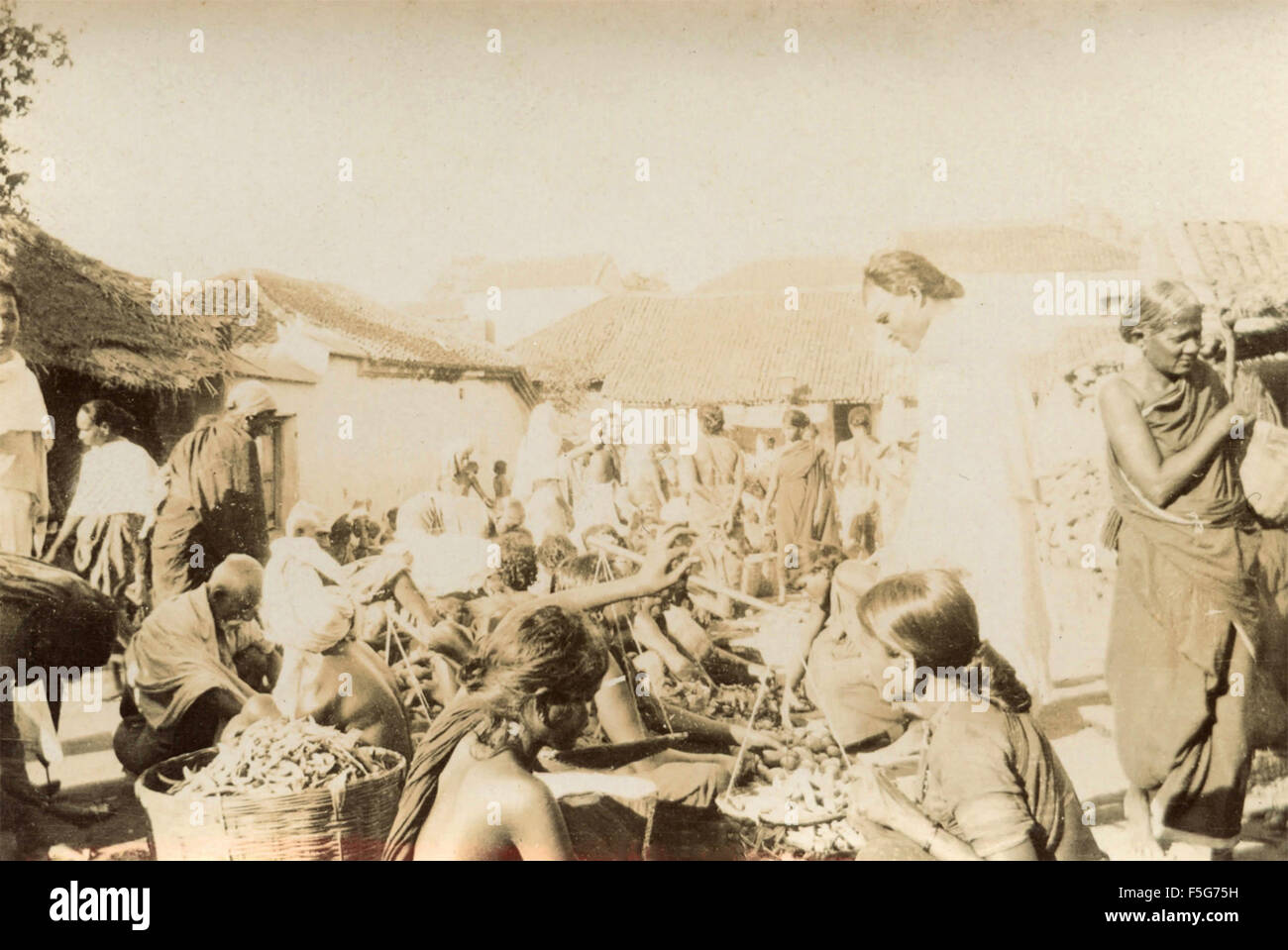 Group of Indians to the market, India Stock Photo - Alamy