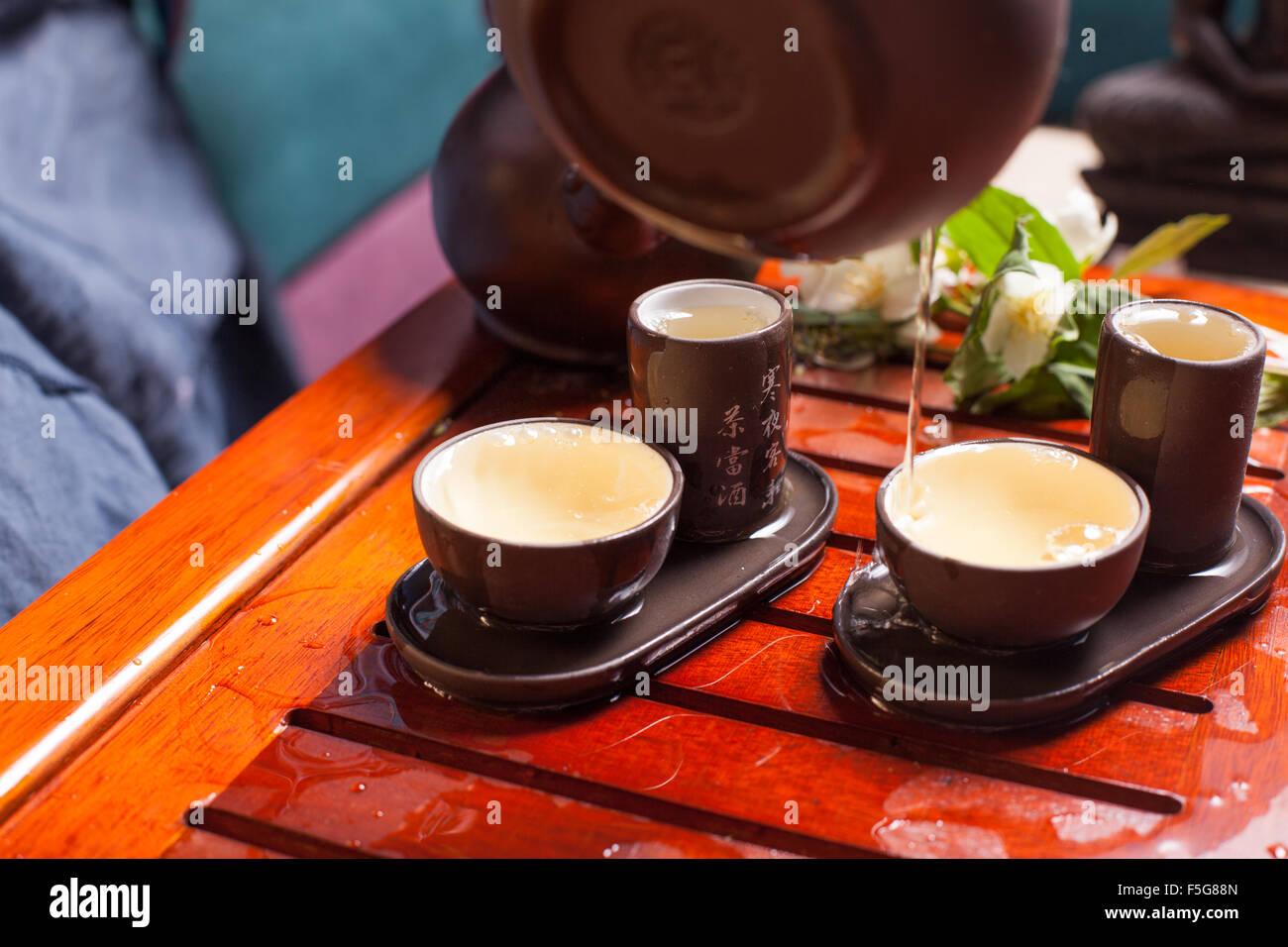 Chinese tea ceremony Stock Photo - Alamy