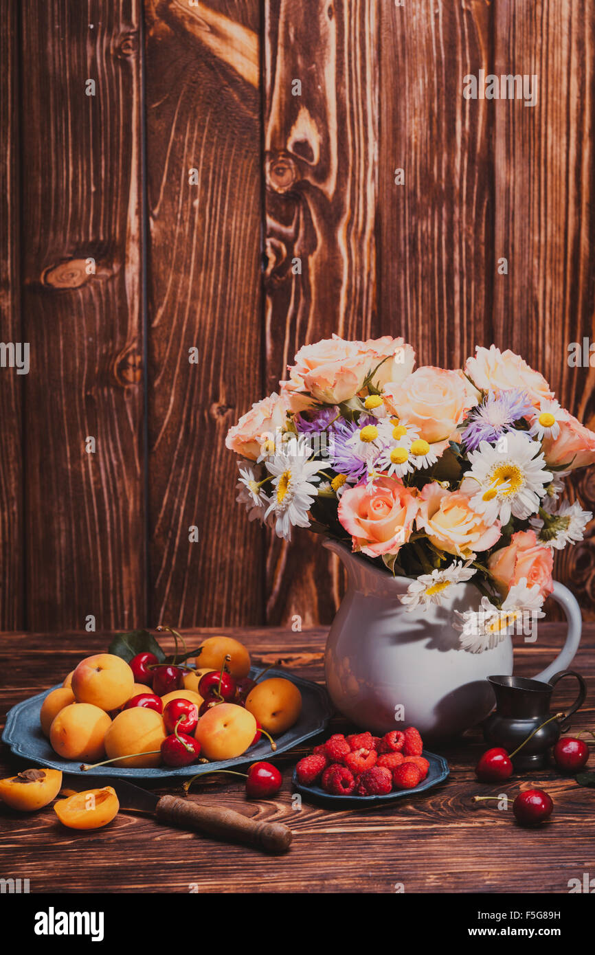 Summer still life Stock Photo - Alamy