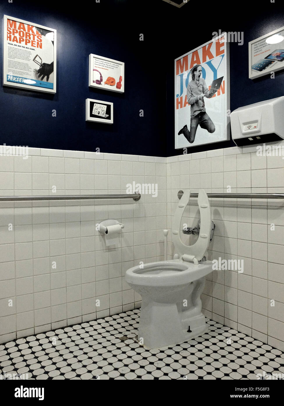 The bathroom at Tekserv, a Mac computer store and repair center on WEst ...