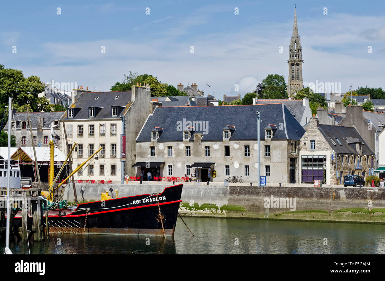 Douarnenez Brittany France old town fishing quay and dock Stock Photo ...