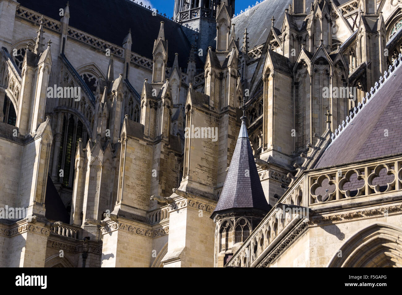 Flying buttresses cathedral notre dame hi-res stock photography and ...
