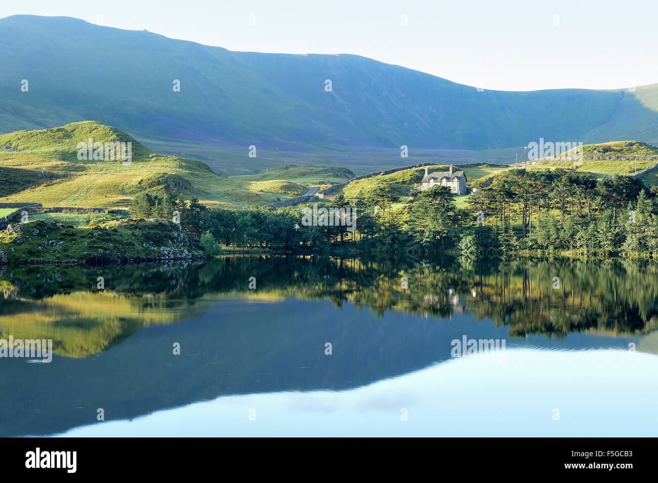 North wales landscapes hi-res stock photography and images - Alamy