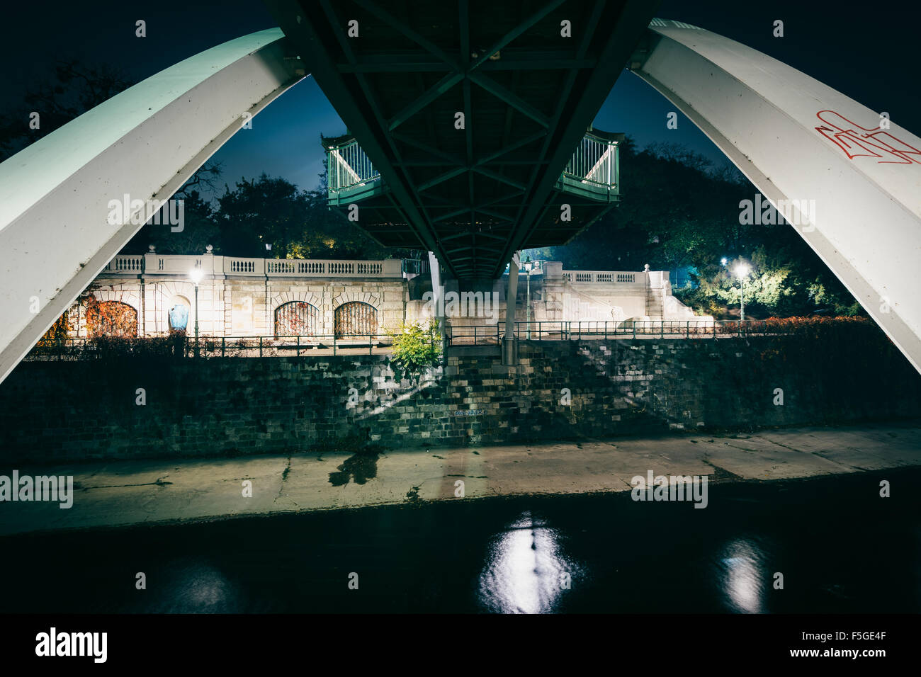 Bridge at Stadtpark at night, in Vienna, Austria Stock Photo - Alamy