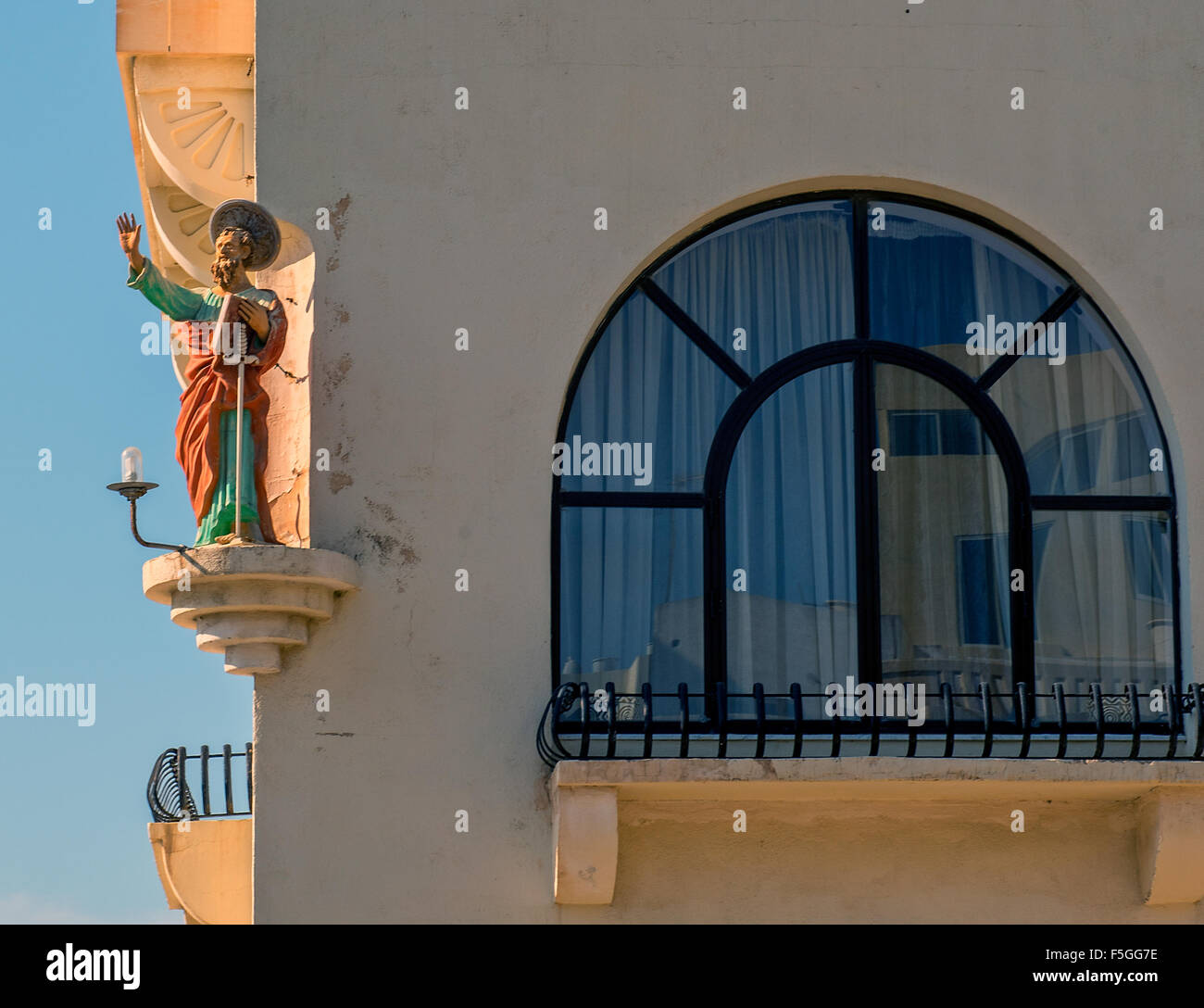 Wrought Iron Statue High Resolution Stock Photography and Images - Alamy