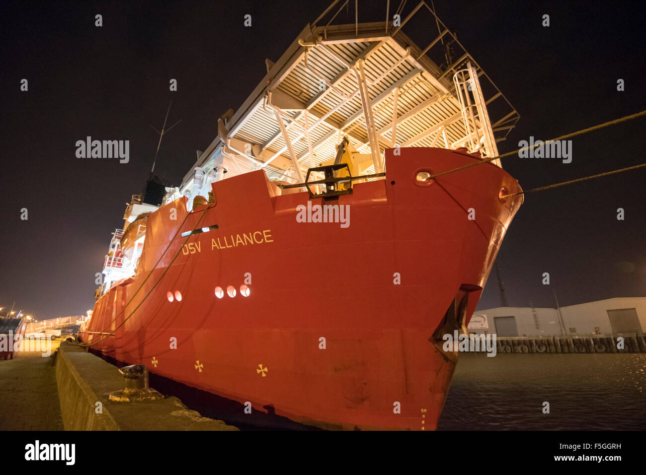 Dive Support Boat High Resolution Stock Photography and Images - Alamy