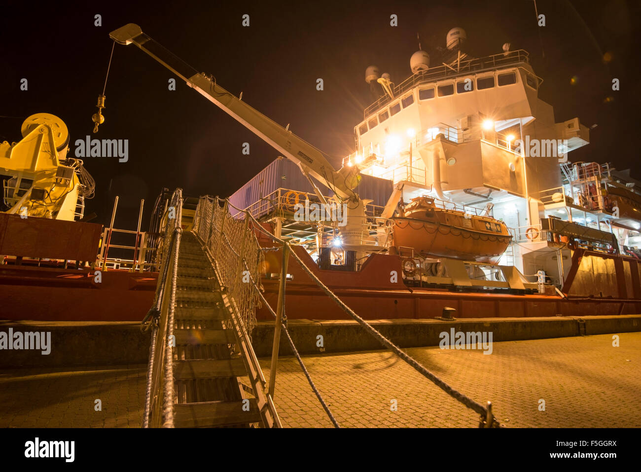Dive support boat hi-res stock photography and images - Alamy