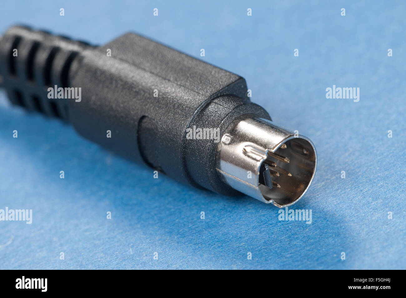 Audio cable with plugs, close up shot Stock Photo - Alamy