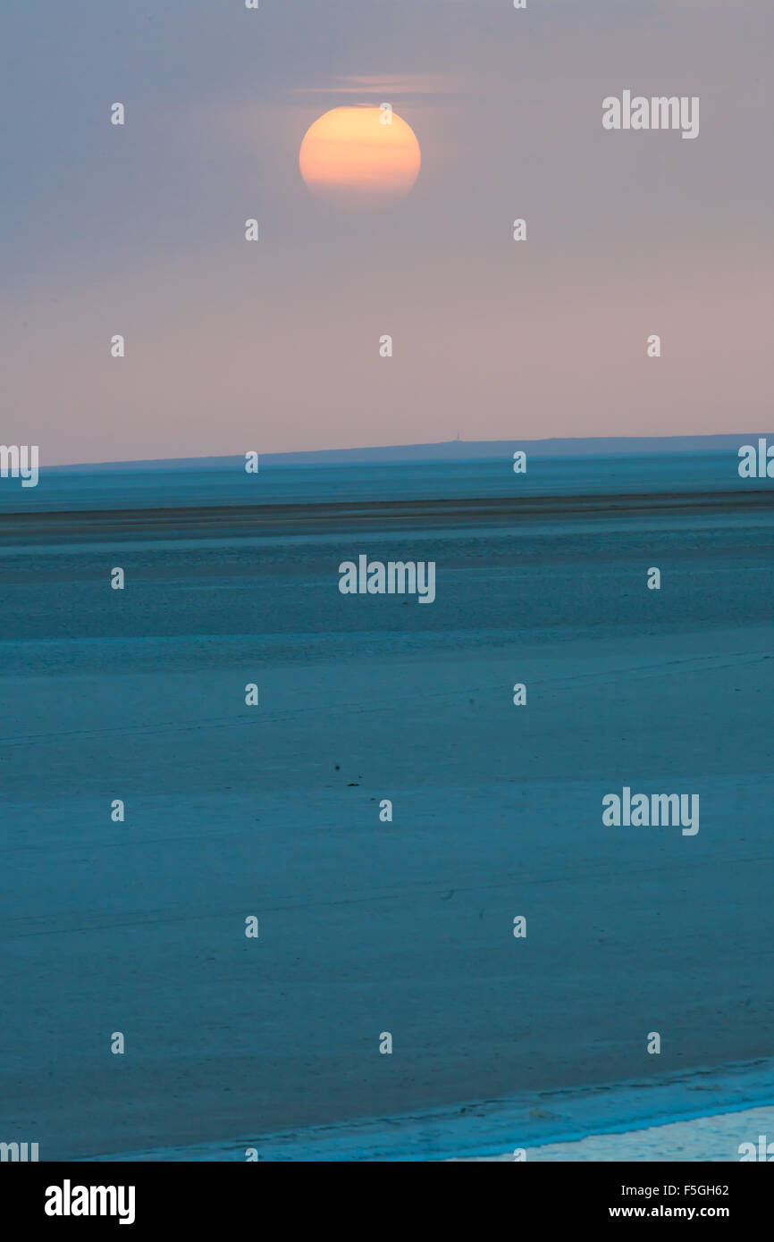 Chott el jerid,Salt lake in desert, Tunisia Stock Photo - Alamy
