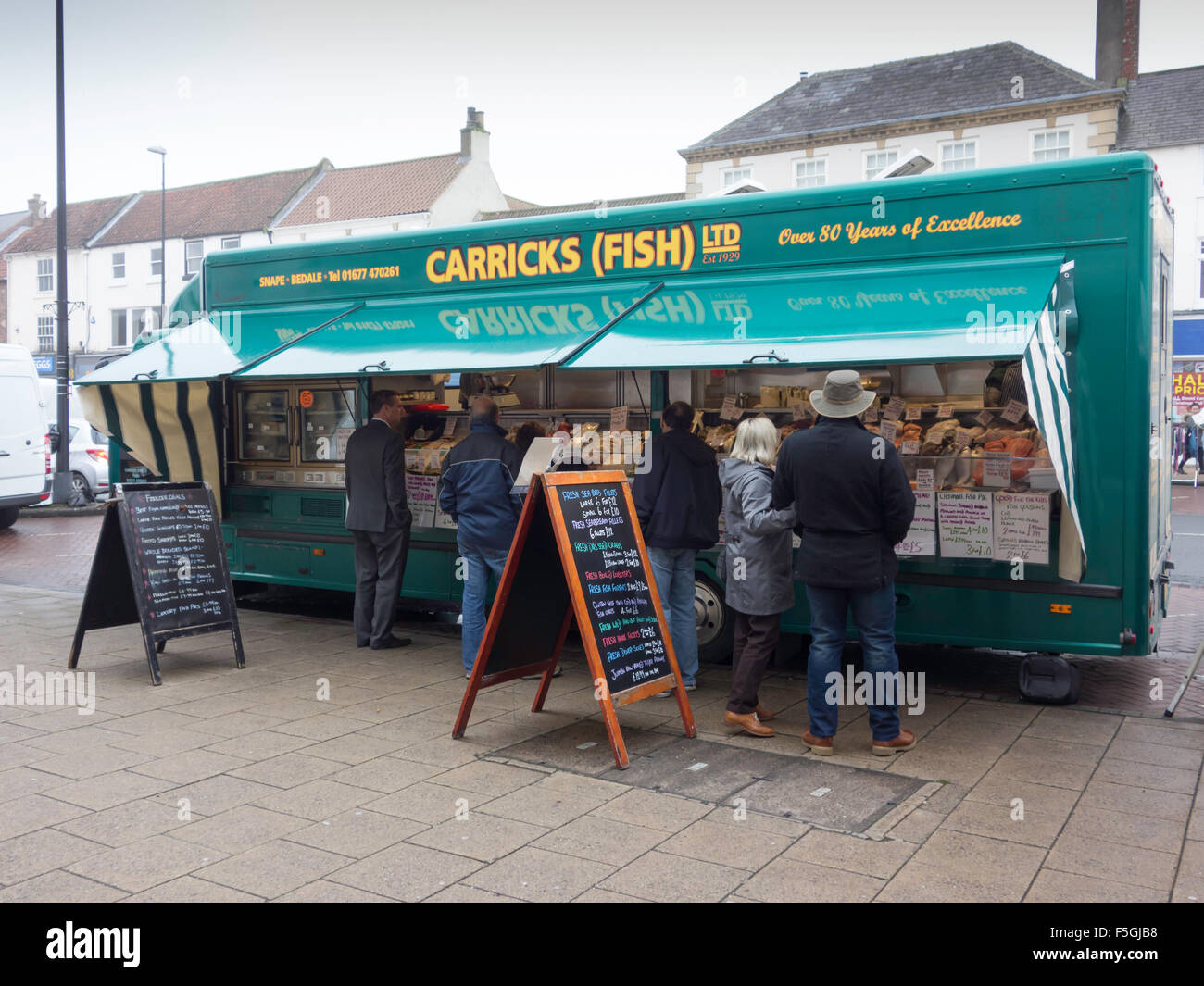 Mobile fish van hi-res stock photography and images - Alamy