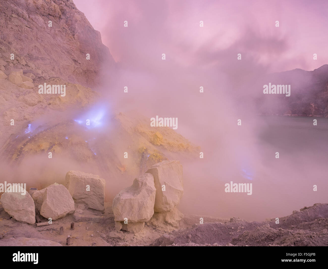 blue sulfur fires on mt.ijen, Java Stock Photo - Alamy