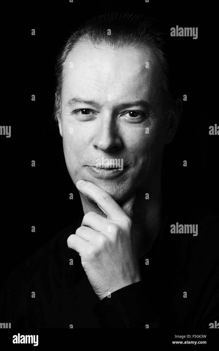 Portrait of confident man Stock Photo - Alamy