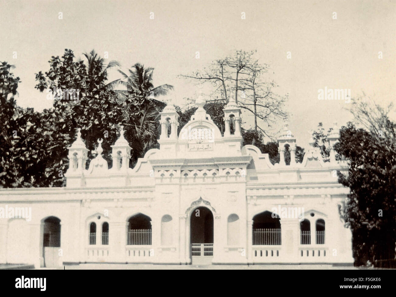White building , India Stock Photo - Alamy