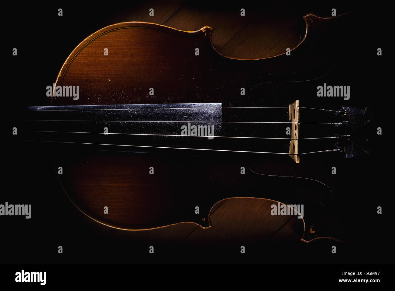 Neck of violin hi-res stock photography and images - Alamy