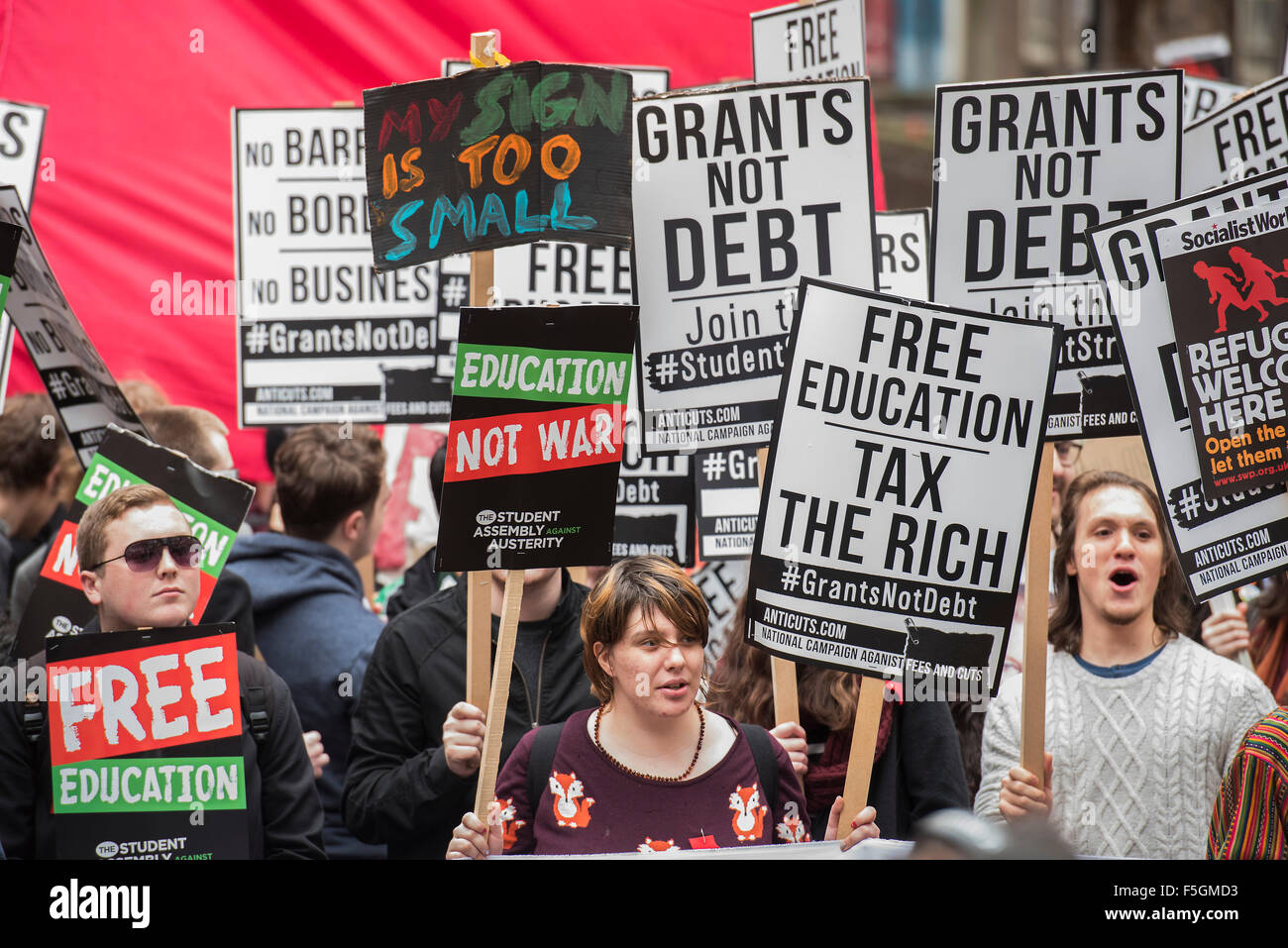 London, UK. 04th Nov, 2015. A student march against fees and many other ...