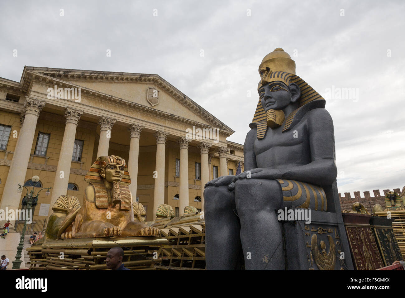 Opera on stage verona hi-res stock photography and images - Alamy