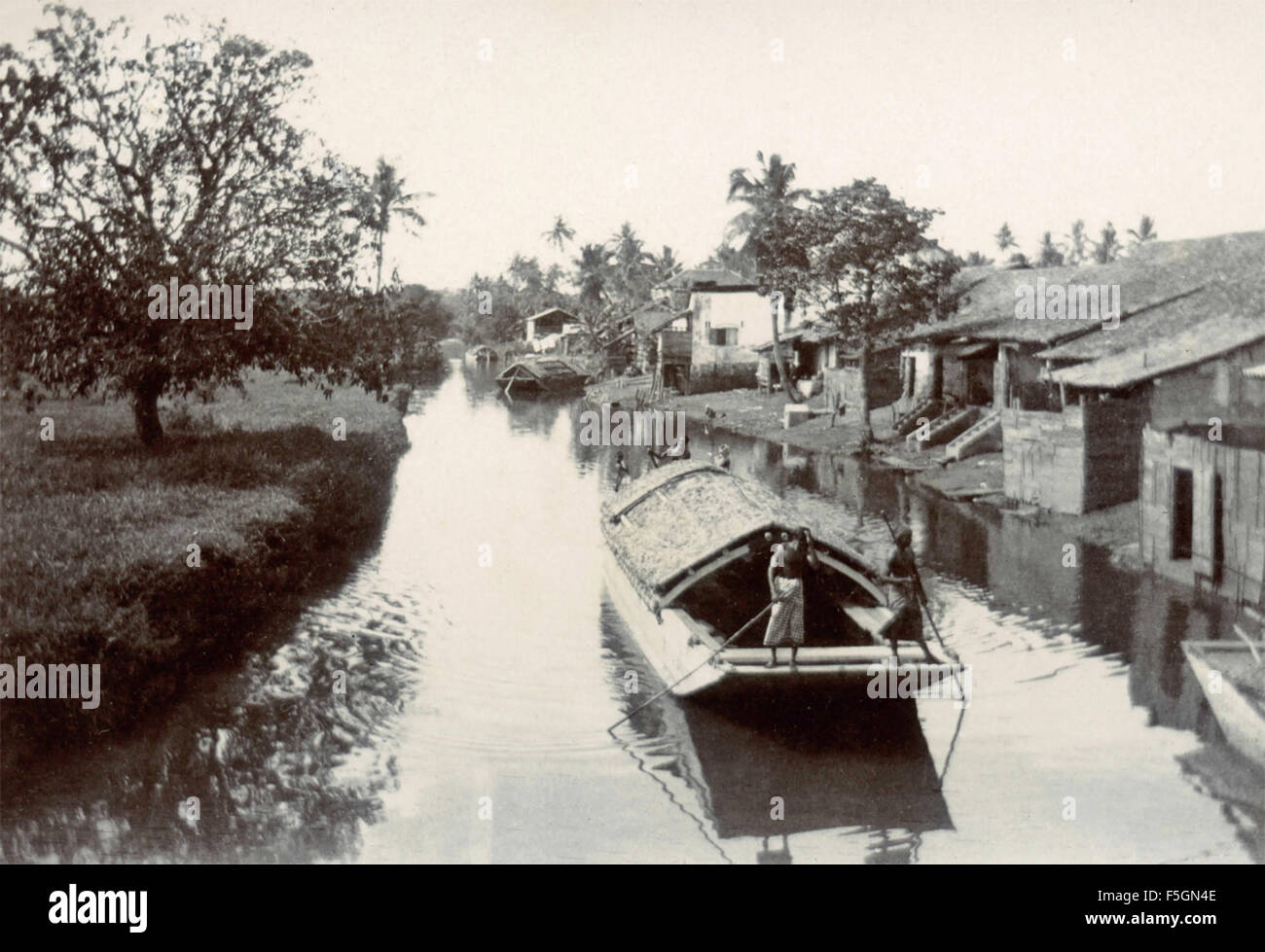 Cargo barges hi-res stock photography and images - Alamy