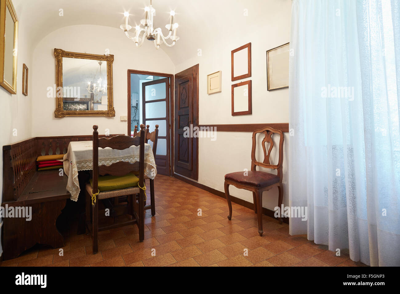 Dining room wood table hi-res stock photography and images - Alamy