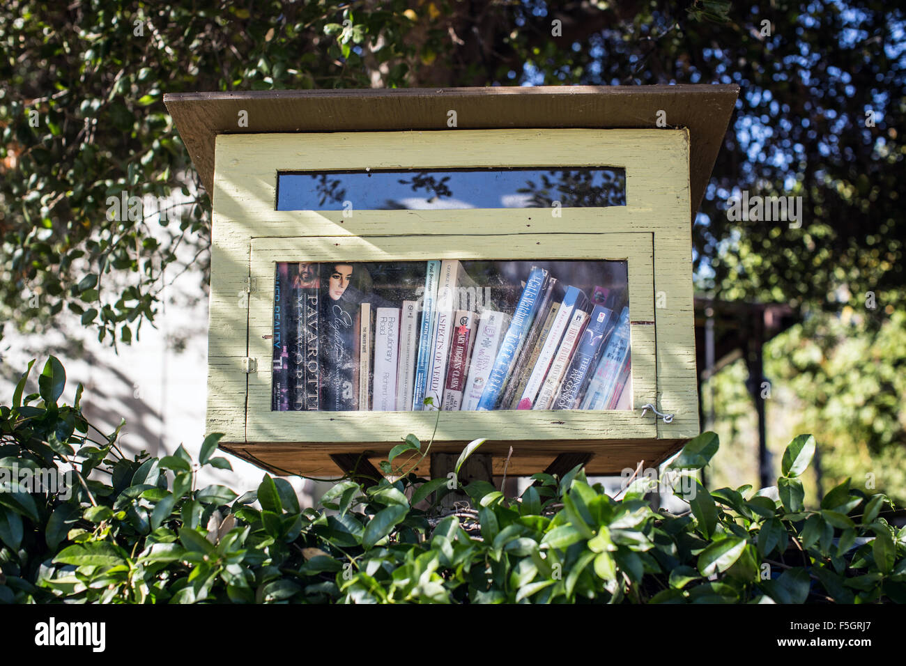 Little free library hi-res stock photography and images - Alamy