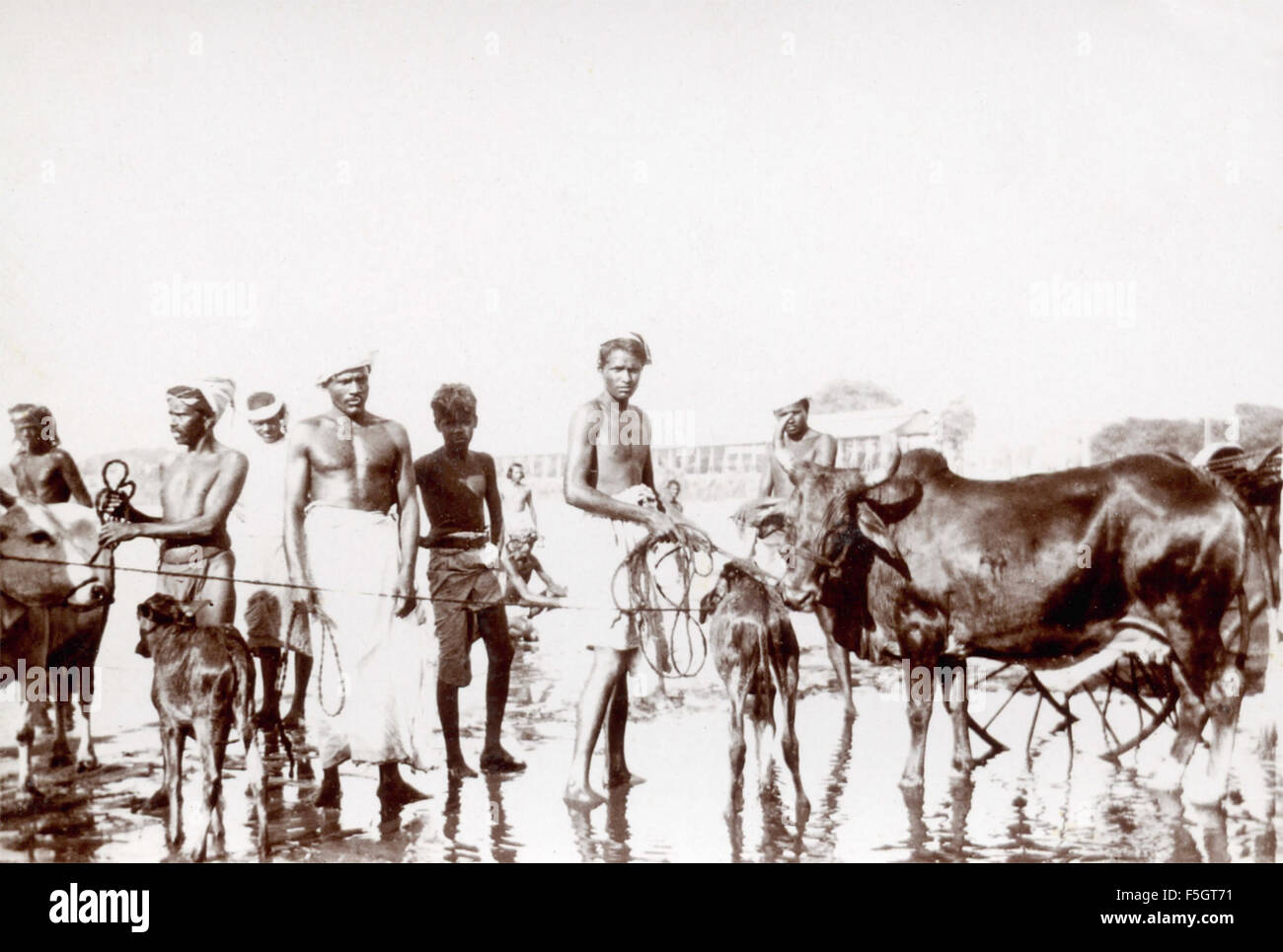 India 1920s hi-res stock photography and images - Alamy