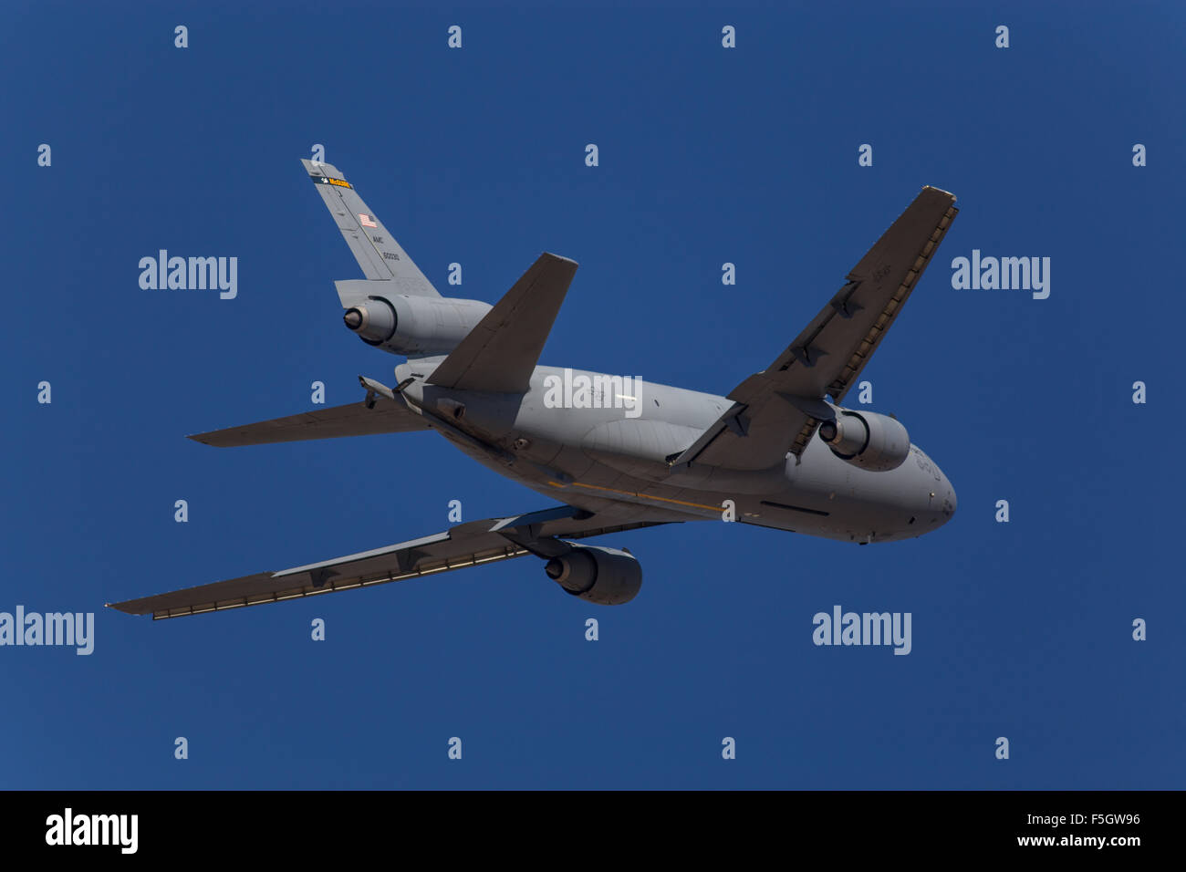 Aircraft flying fighting hi-res stock photography and images - Alamy