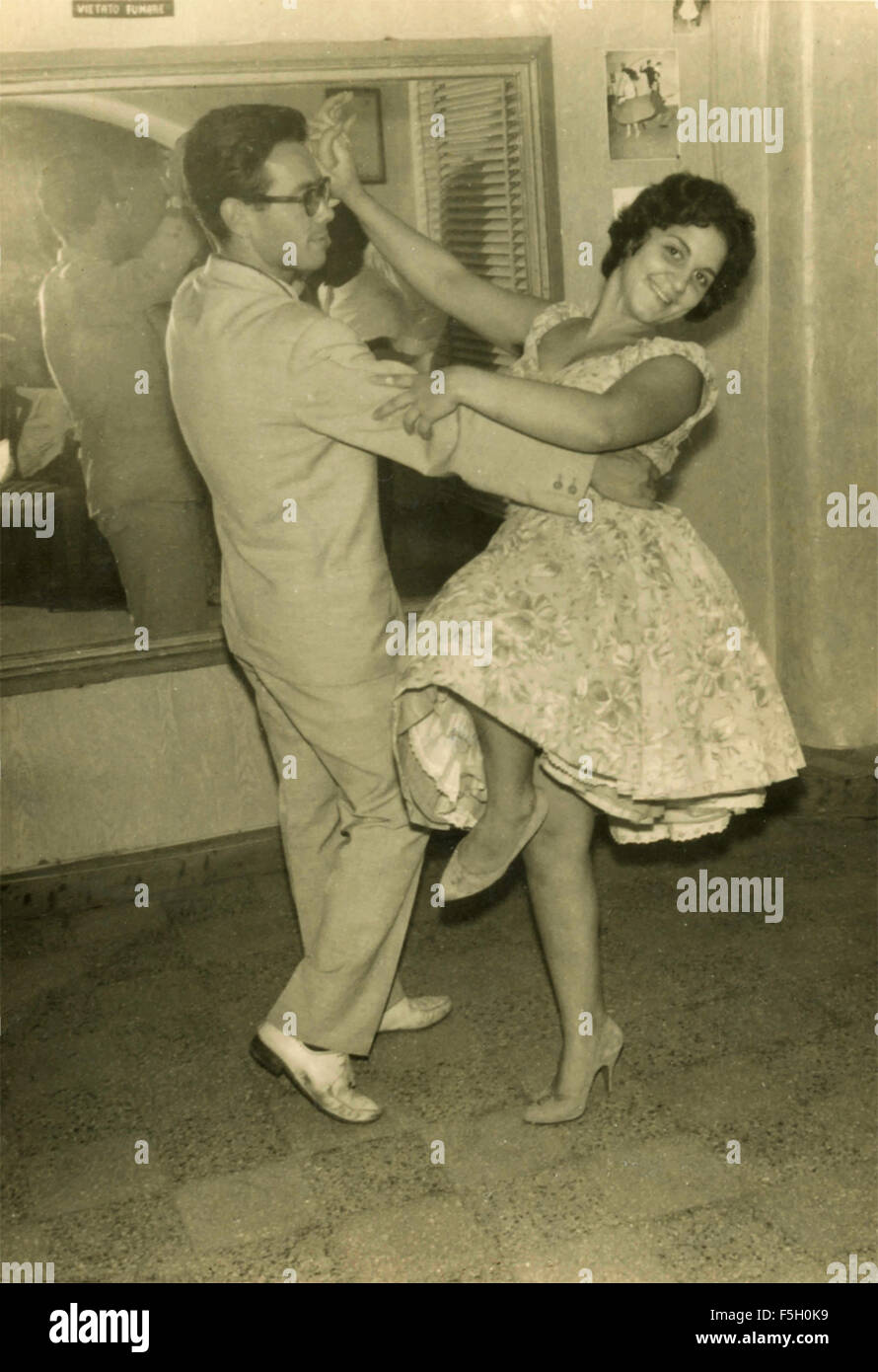 1950s couple dancing hi-res stock photography and images - Alamy