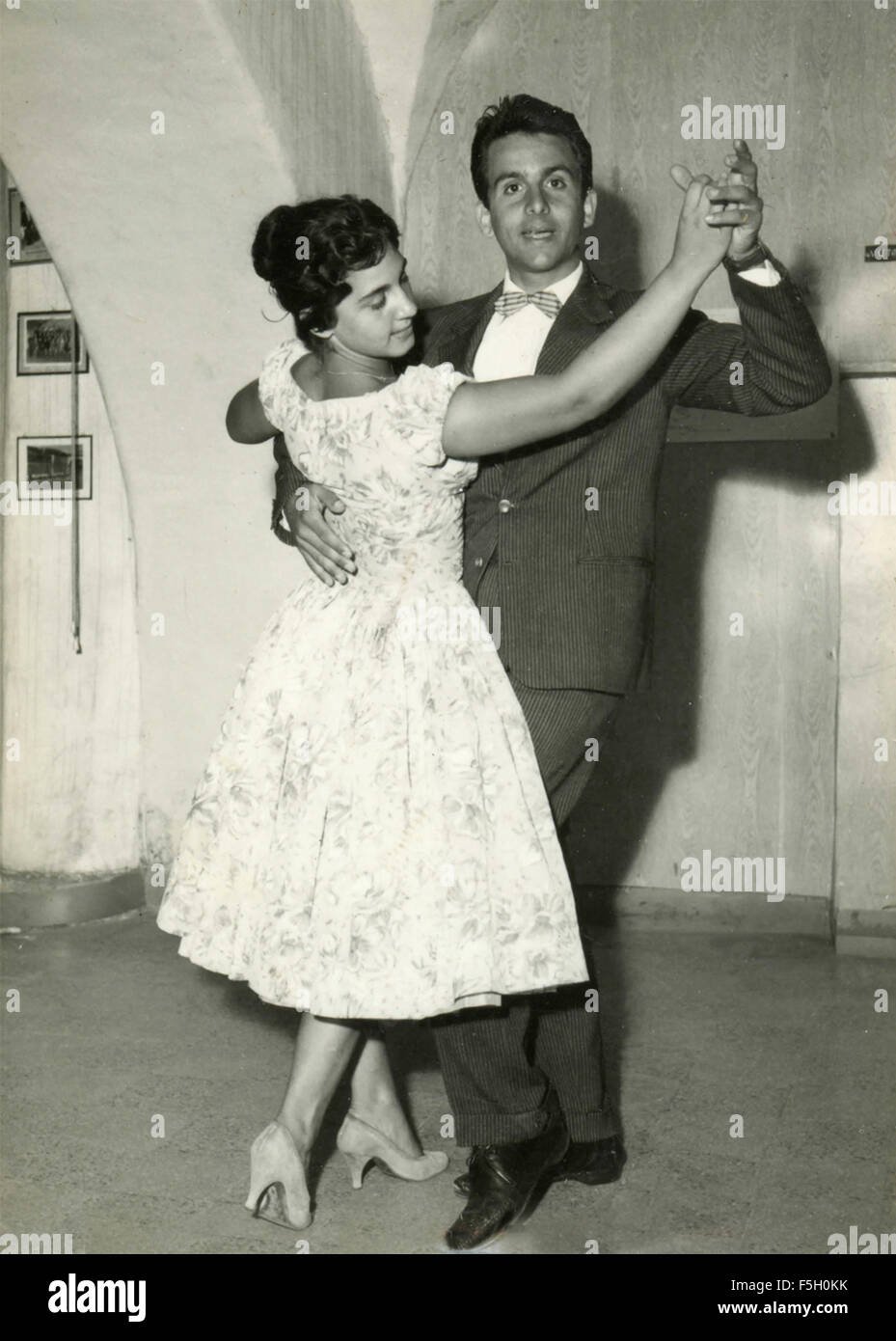 A couple dancing the tango, Italy Stock Photo - Alamy