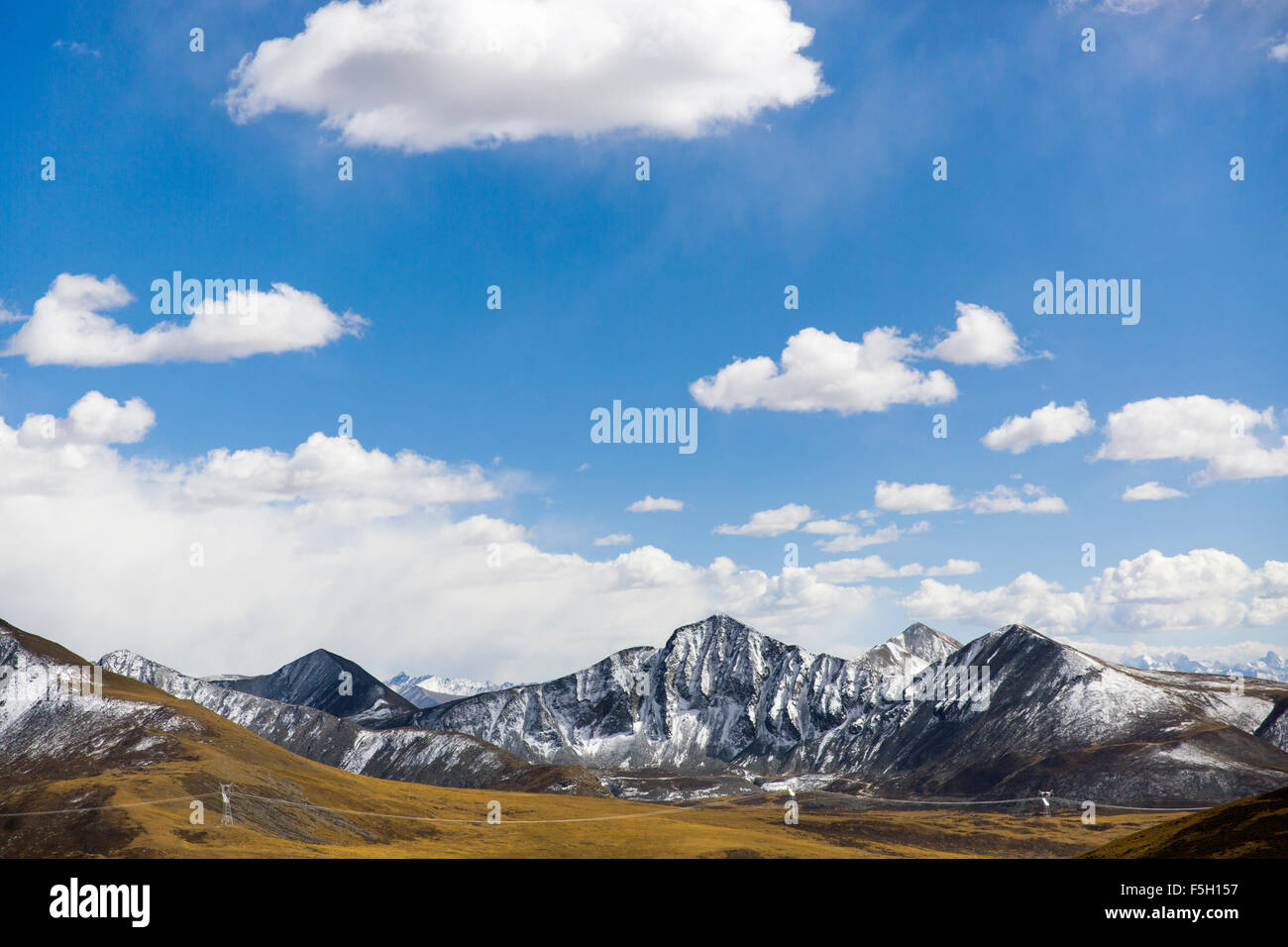 Tanggula mountains in Tibet, China Stock Photo - Alamy Tanggula mountains in Tibet, China Stock Photo - Alamy