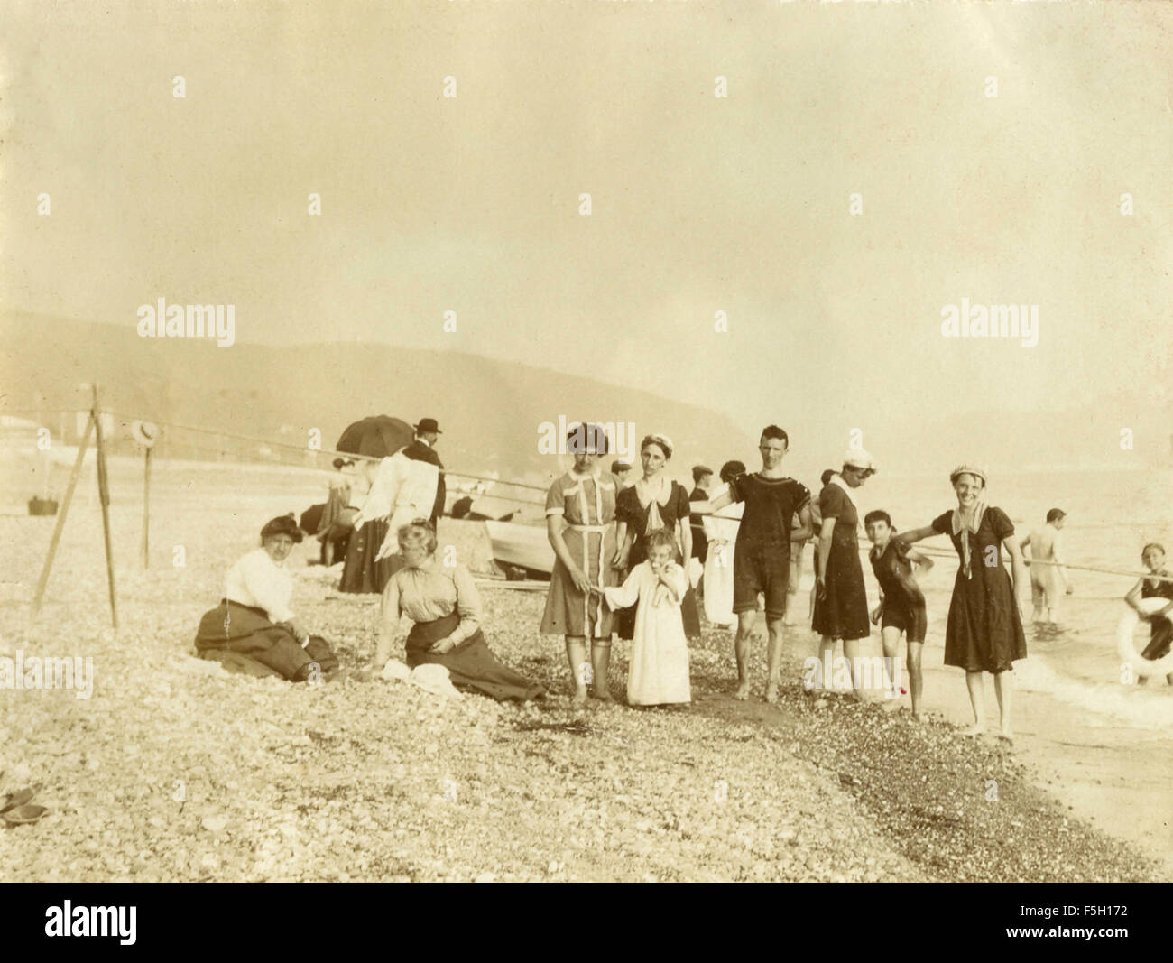 Bathers hi-res stock photography and images - Alamy