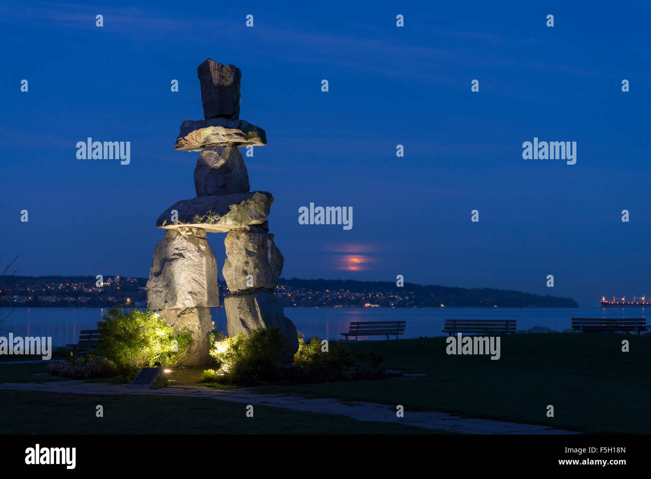 Inukshuk, Sunset Beach, English Bay, Vancouver, British Columbia ...