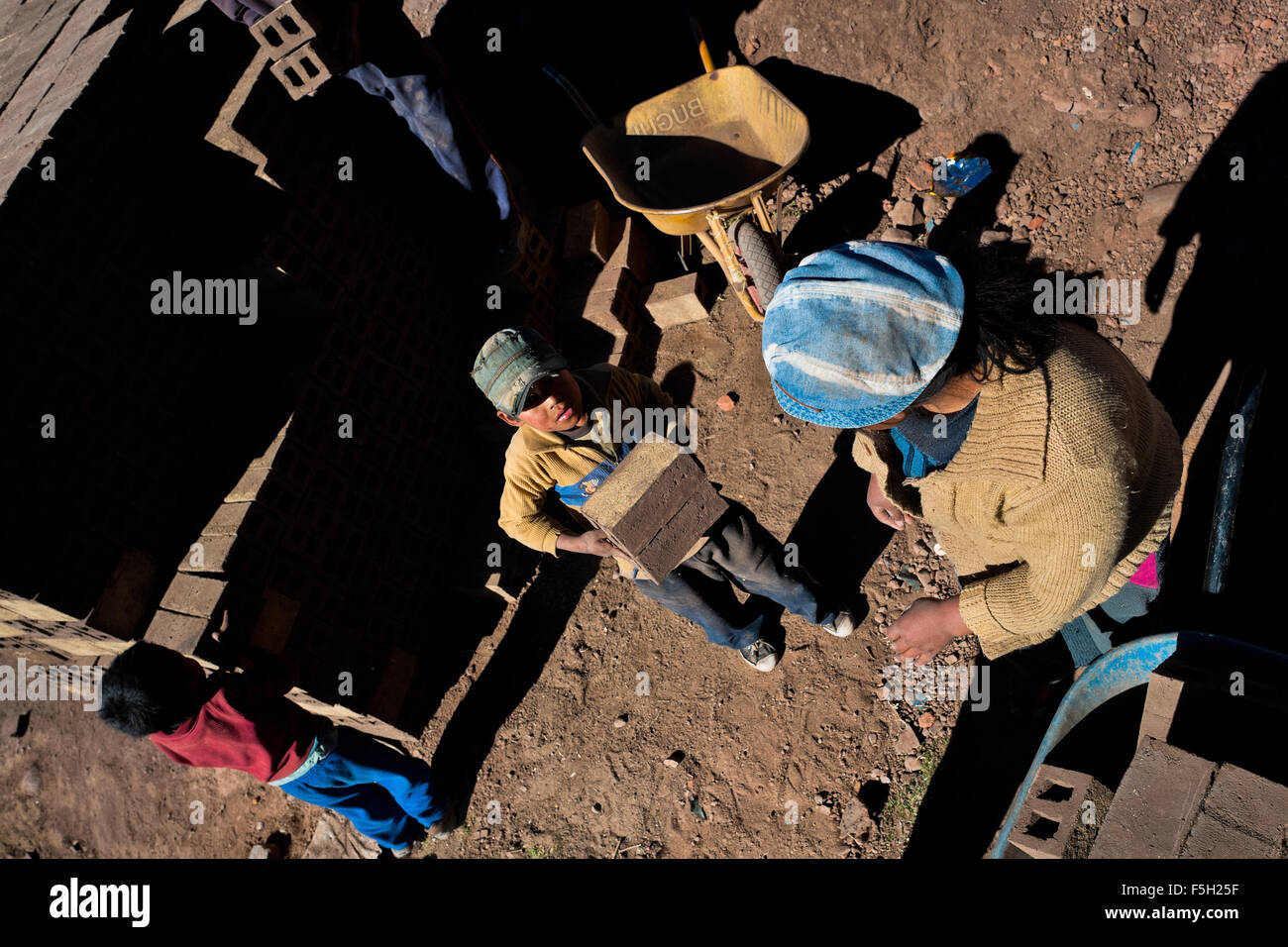 Peruvian peru poverty poor hi-res stock photography and images - Alamy