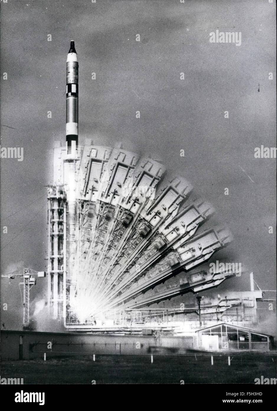 Gemini launch hi-res stock photography and images - Alamy