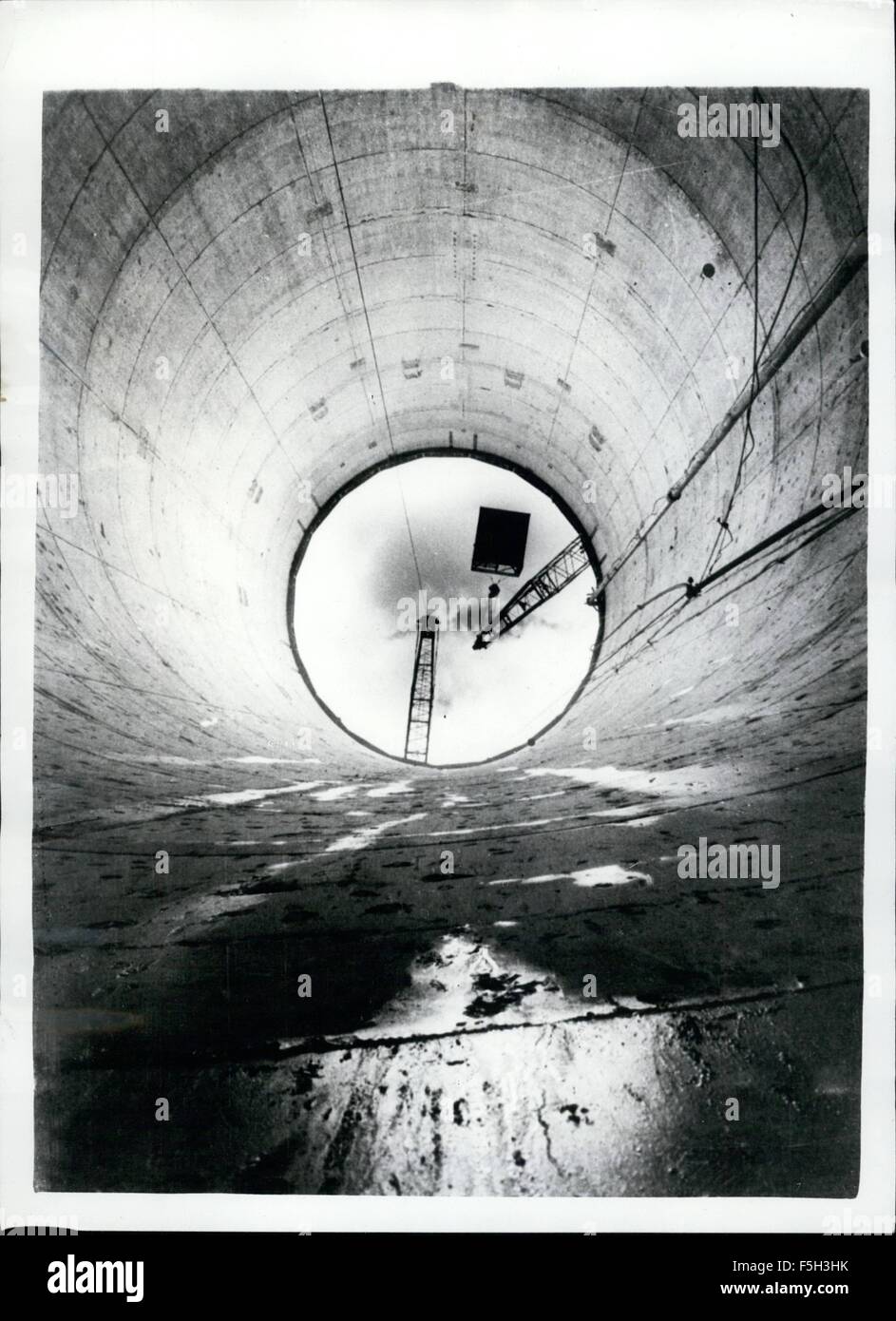 Giant rocket pit disclosed hi-res stock photography and images - Alamy