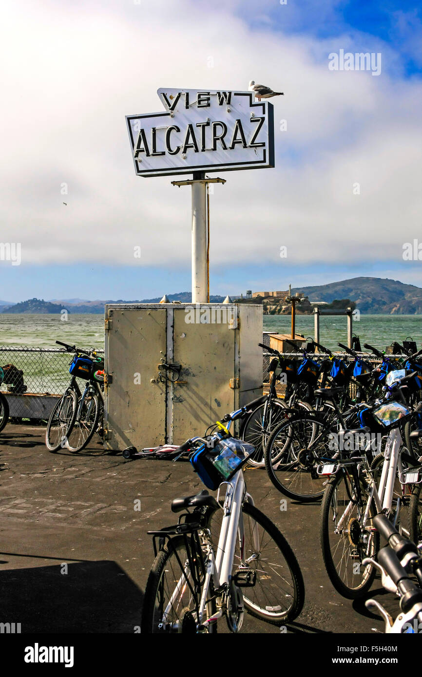 Alcatraz prison sign hi-res stock photography and images - Alamy