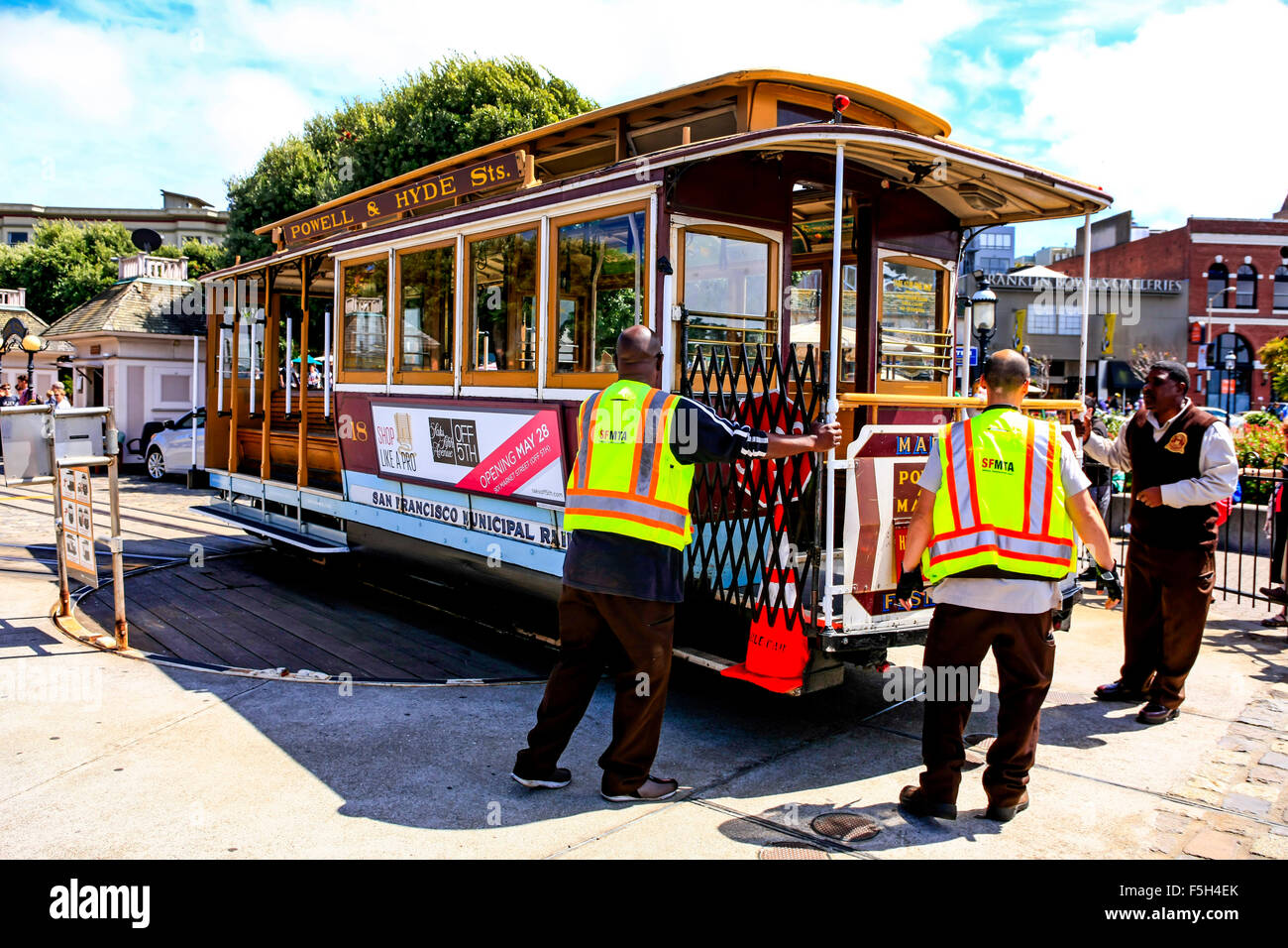The end of the line Powell and Hyde Cable car turntable in Aquatic Park ...