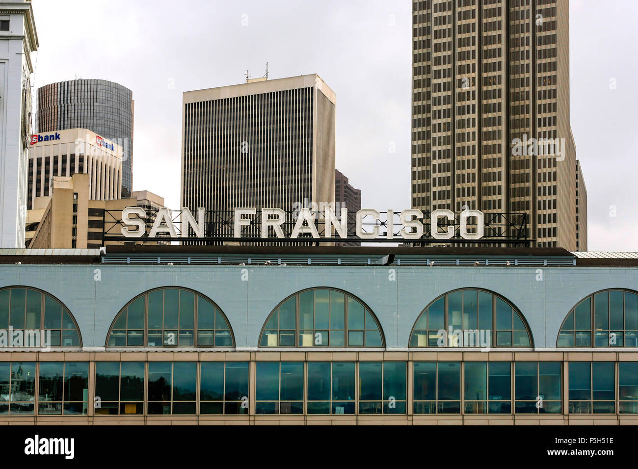 Commuter ferry terminal hi-res stock photography and images - Alamy