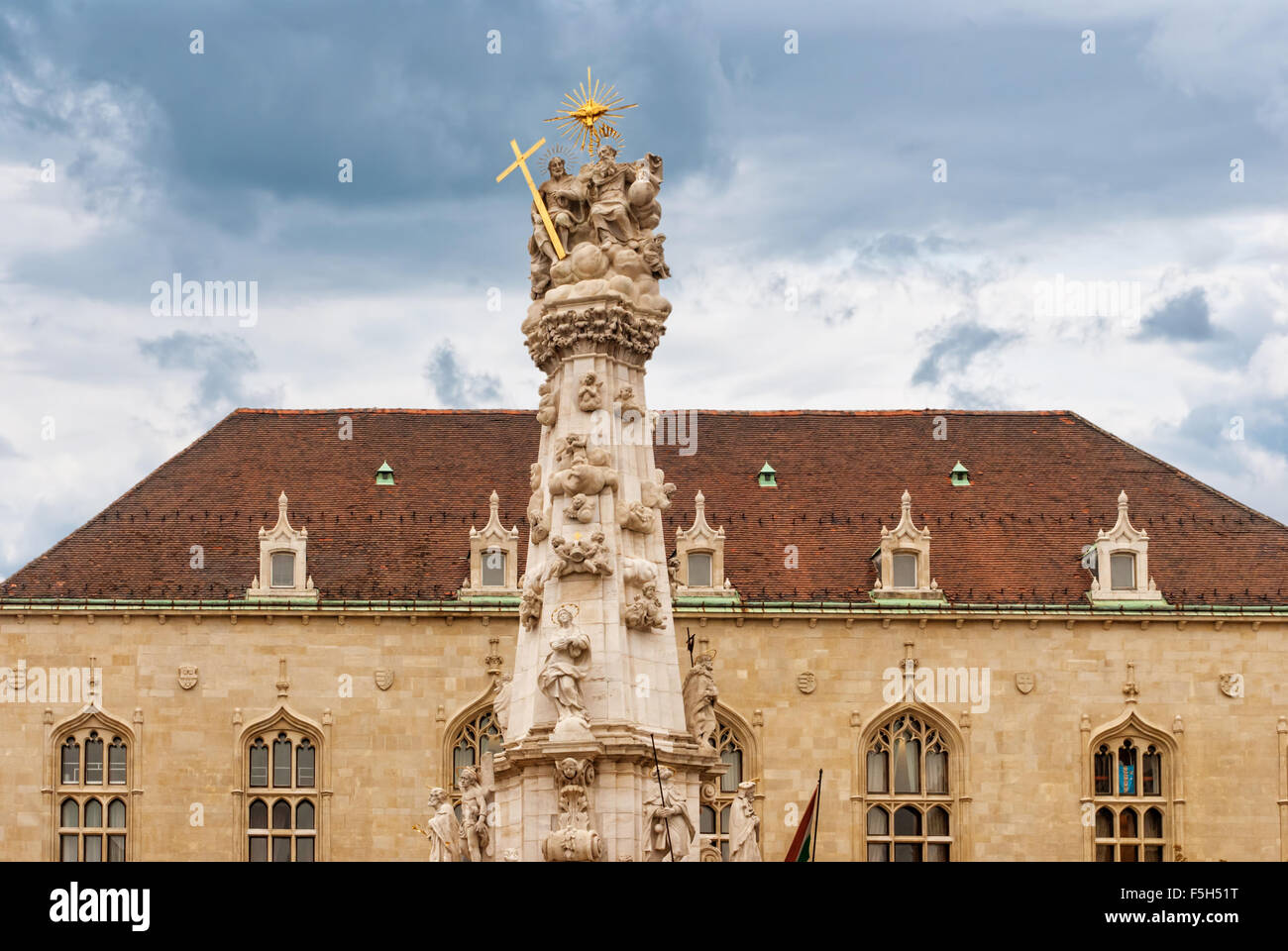 Holy Trinity Statue Budapest Hungary Stock Photos & Holy Trinity Statue ...