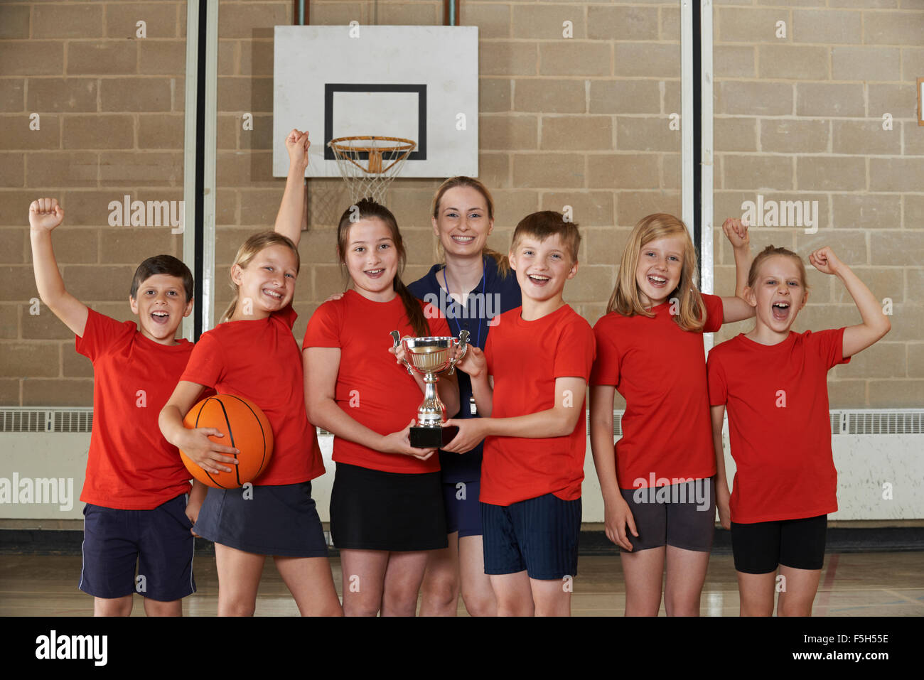 Girl high school gymnastics hi-res stock photography and images - Alamy