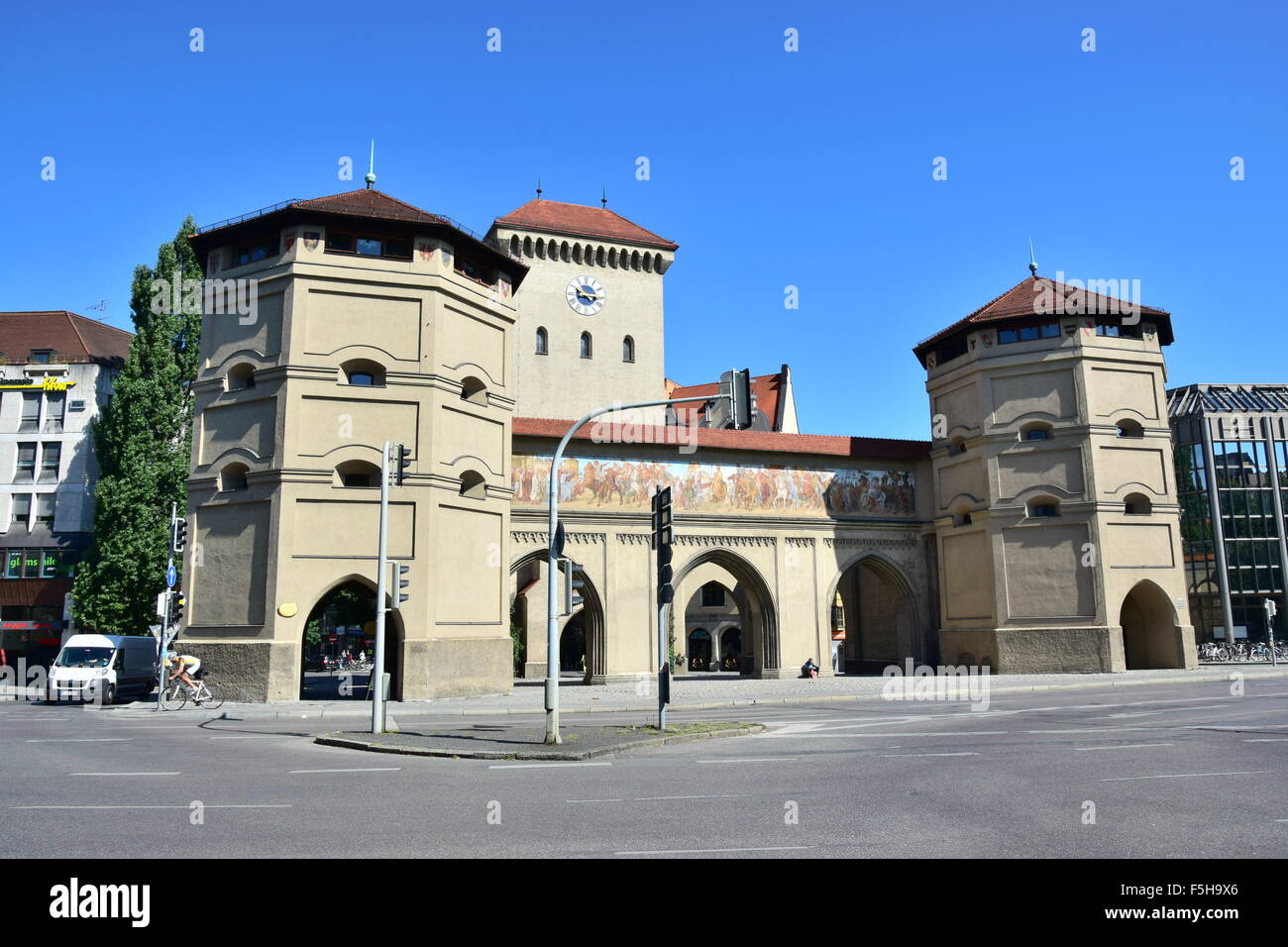 Munich, Germany - A view of the ISARTOR gate (ISAR gate Stock Photo - Alamy
